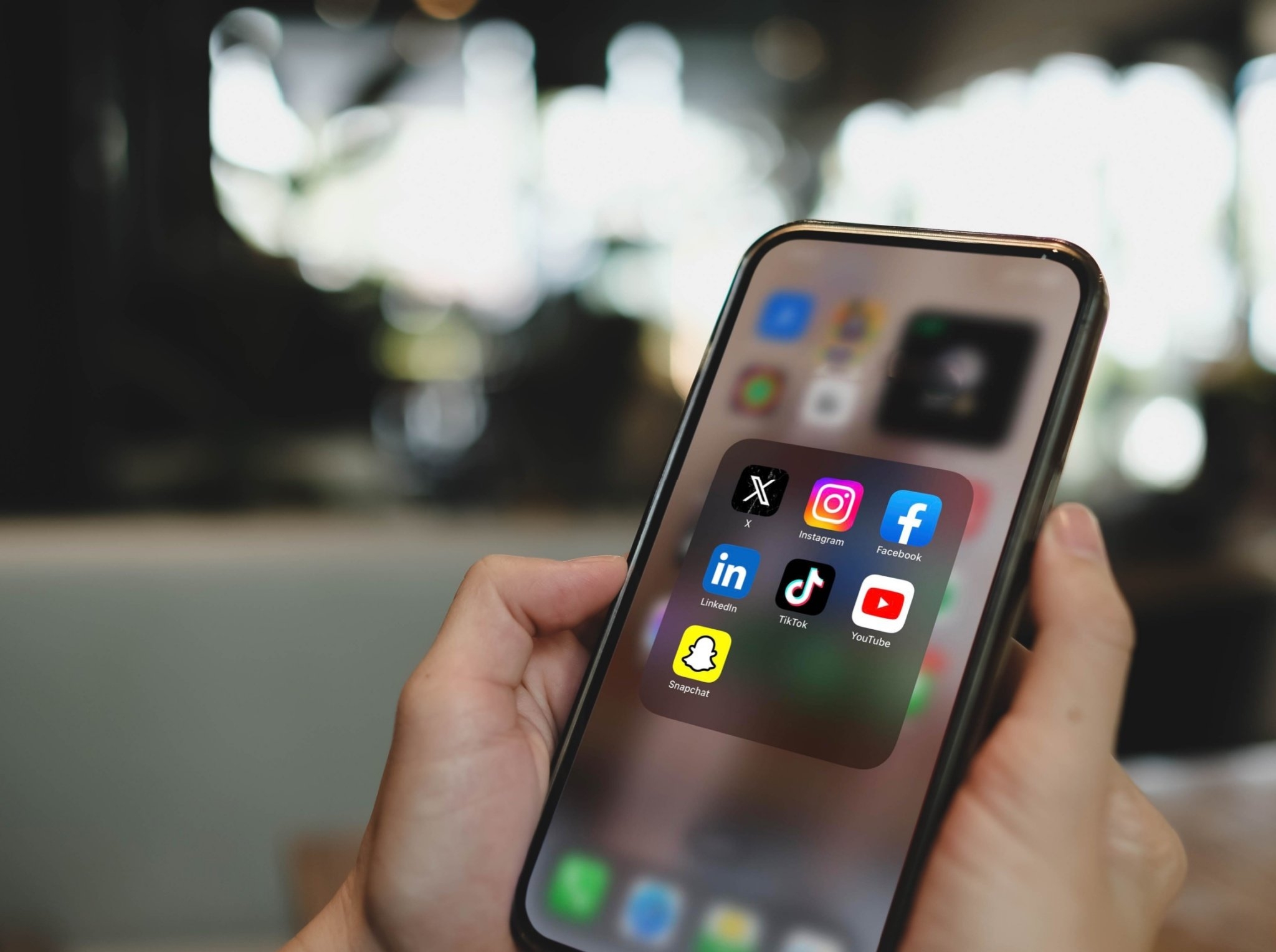 Quitter X, Facebook ou Instagram sans perdre ses contacts et ses ...