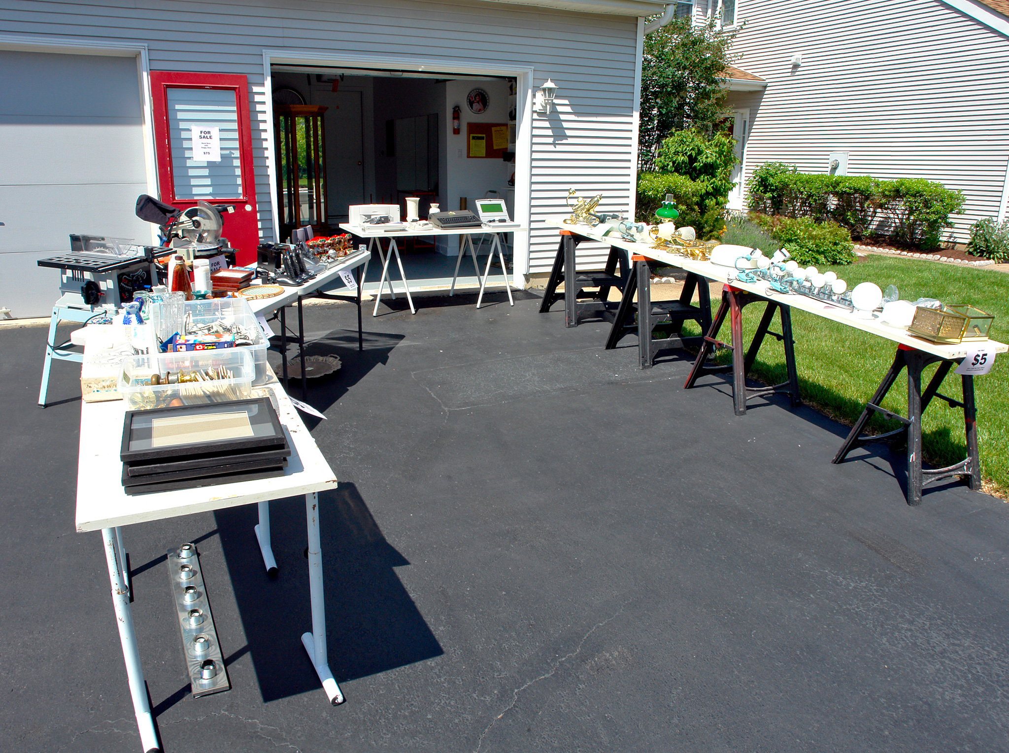 Ventes-débarras: évitez de rapporter des bibittes à la maison ...