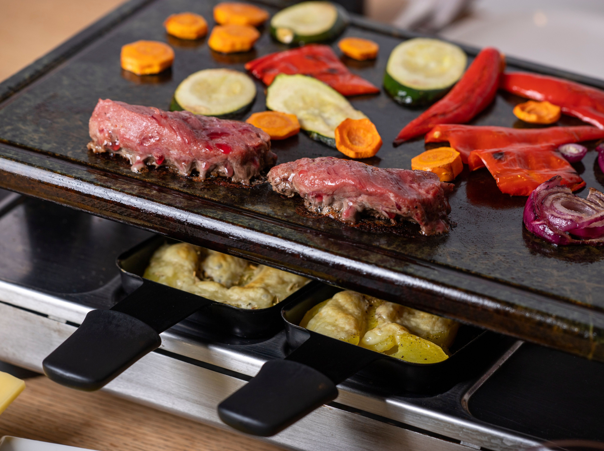 Comment nettoyer un four à raclette | Protégez-Vous.ca