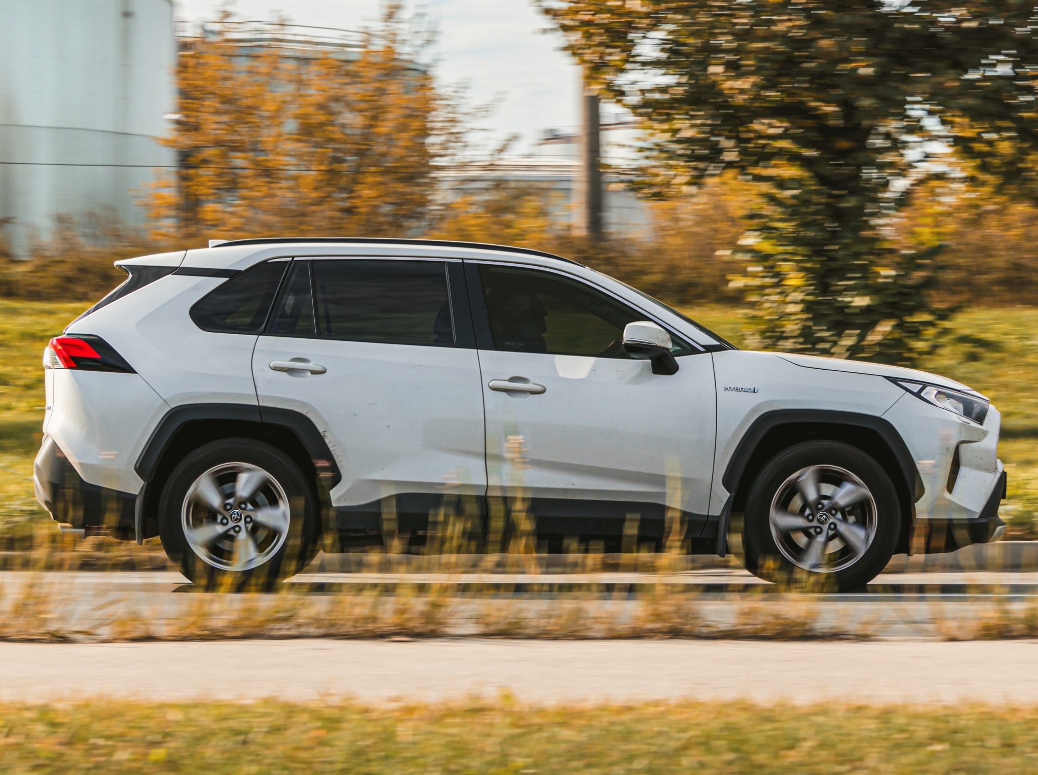Toyota et Lexus : la garantie sur le câble haute tension des RAV4 passe ...