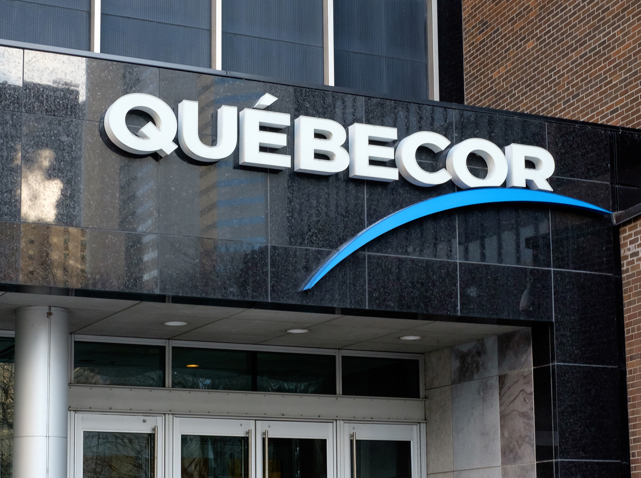 Une action collective de 100 millions autorisée contre Québecor ...