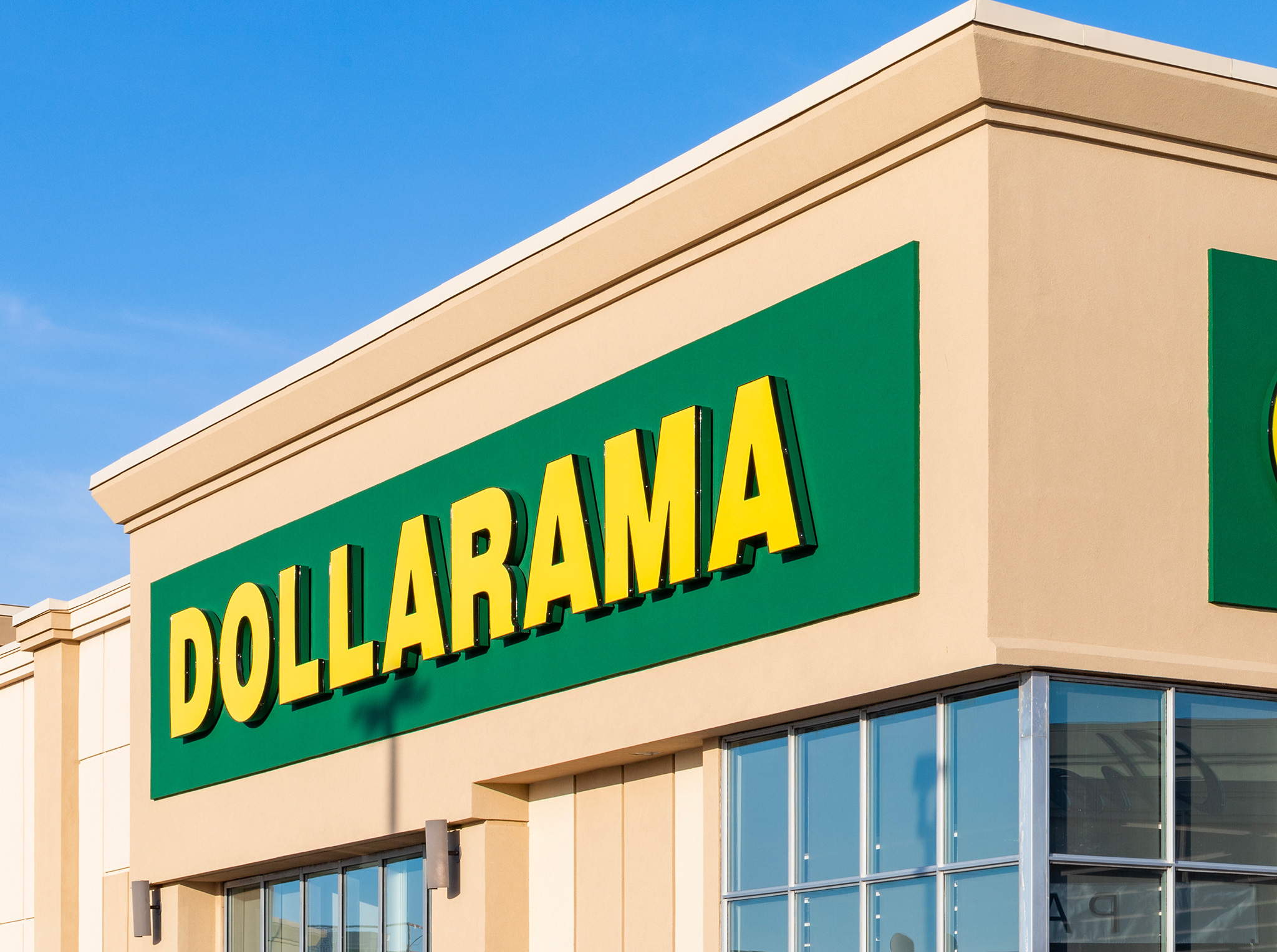 Dollarama plus compétitif que Walmart et Amazon | Protégez-Vous.ca